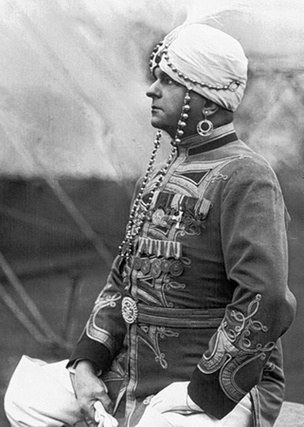 Circus Sarrasani - Circopedia